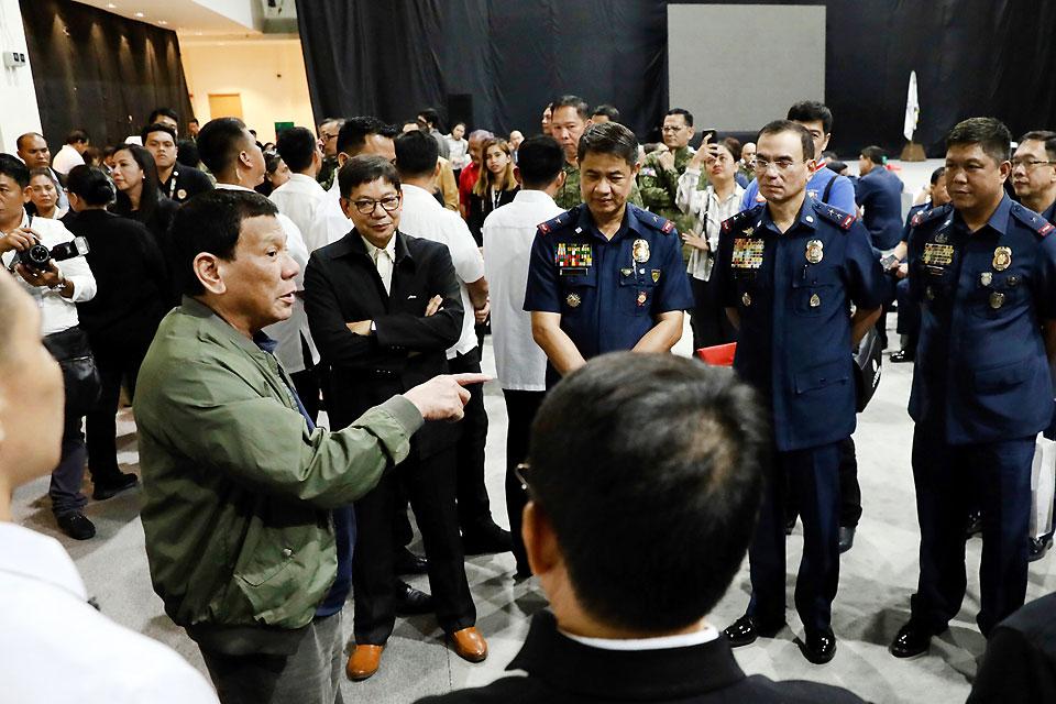 No more talks if NPA continues extortion —Duterte | GMA News Online