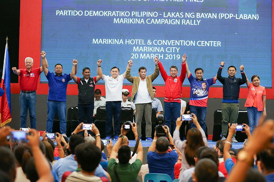 Duterte raises hands of PDP-Laban bets in Marikina sortie | Photos ...