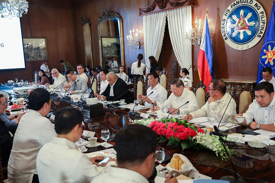 Duterte orders SolGen, DOJ to review China loan agreements, other gov’t ...