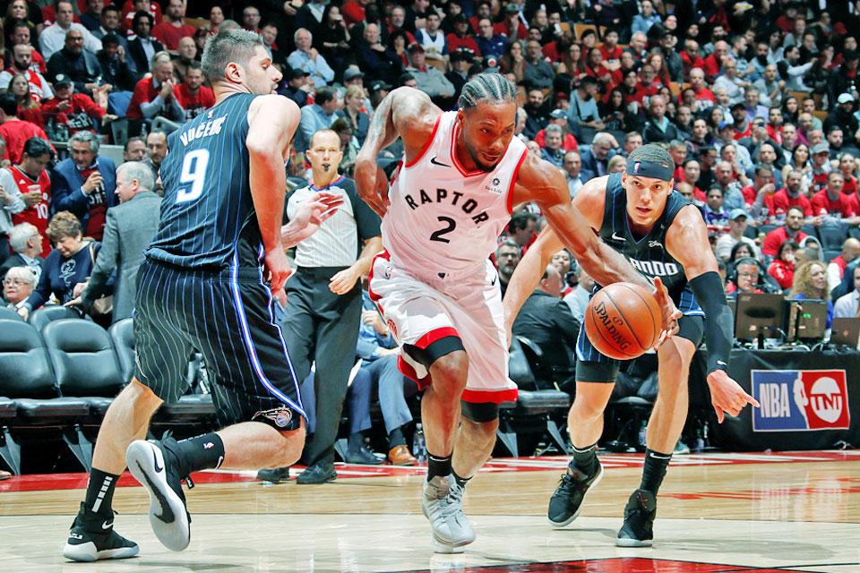 Leonard scores 37 as Raptors draw level with Magic | GMA News Online