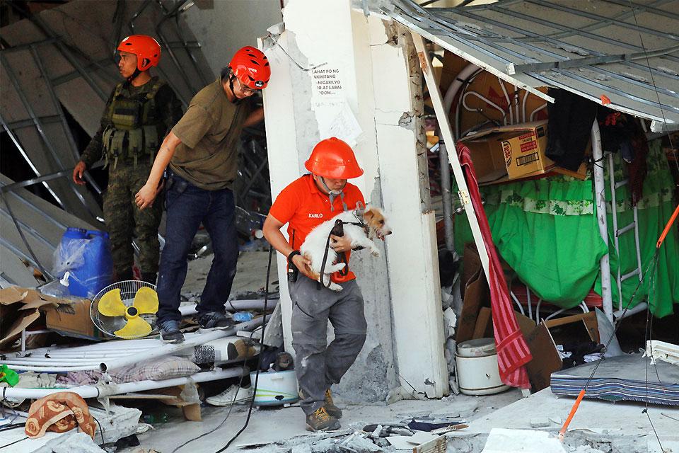 Missing from collapsed Porac supermarket down to 5 as search, rescue ...