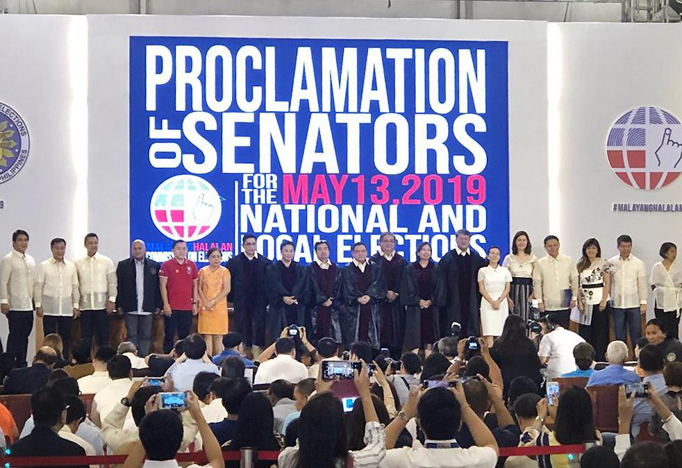 Comelec proclaims 12 winning senators | Photos | GMA News Online Comelec proclaims 12 winning senators | Photos | GMA News Online