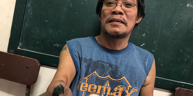 Man with no hands proudly shows off indelible ink after voting | GMA ...