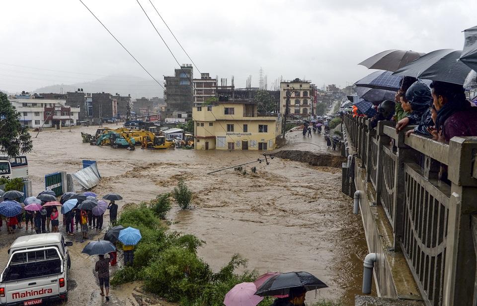 Monsoon toll tops 650 as rains unleash flood fury in South Asia | GMA ...