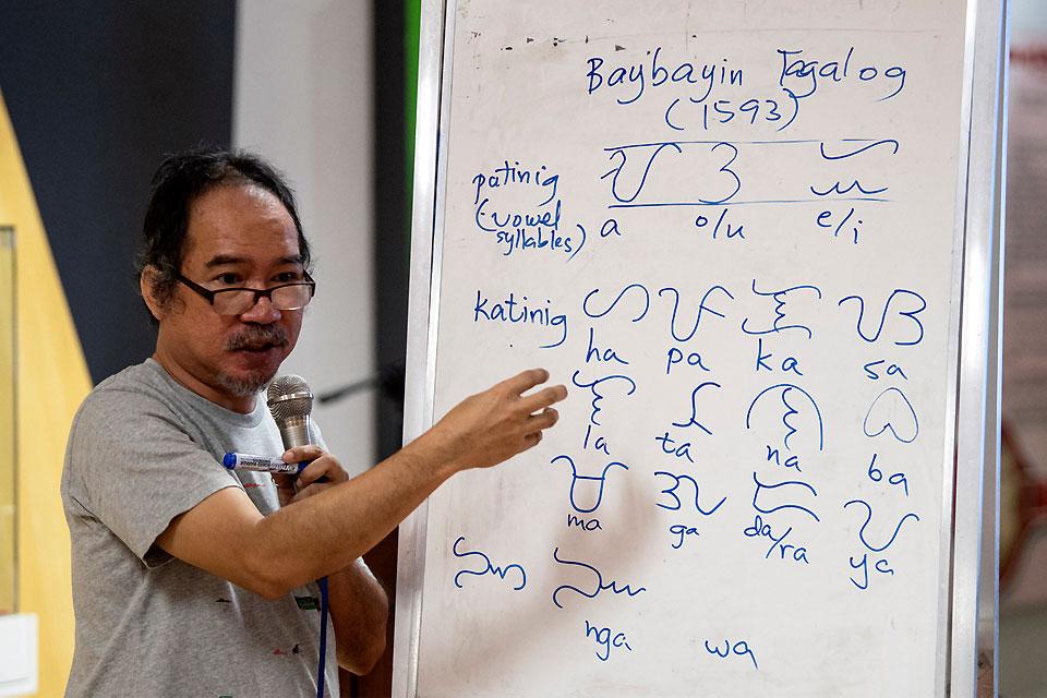 Baybayin finds following in Millennials, professionals | Photos | GMA ...