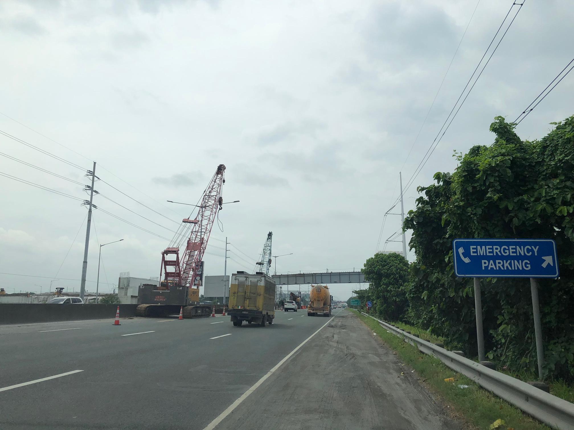 Portion of NLEX southbound lane closed for interchange construction ...
