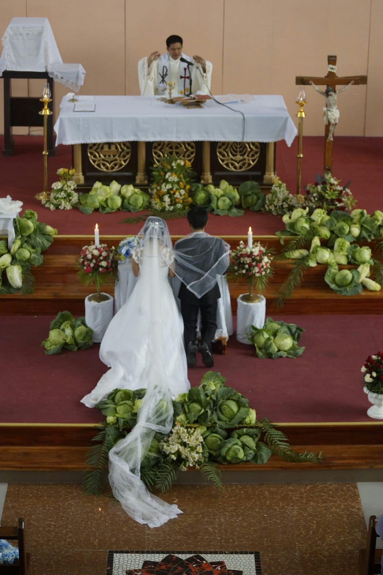 This couple had beautiful vegetable arrangements as décor for their ...