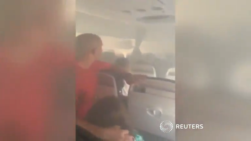 British Airways plane cabin fills with smoke, makes emergency landing ...