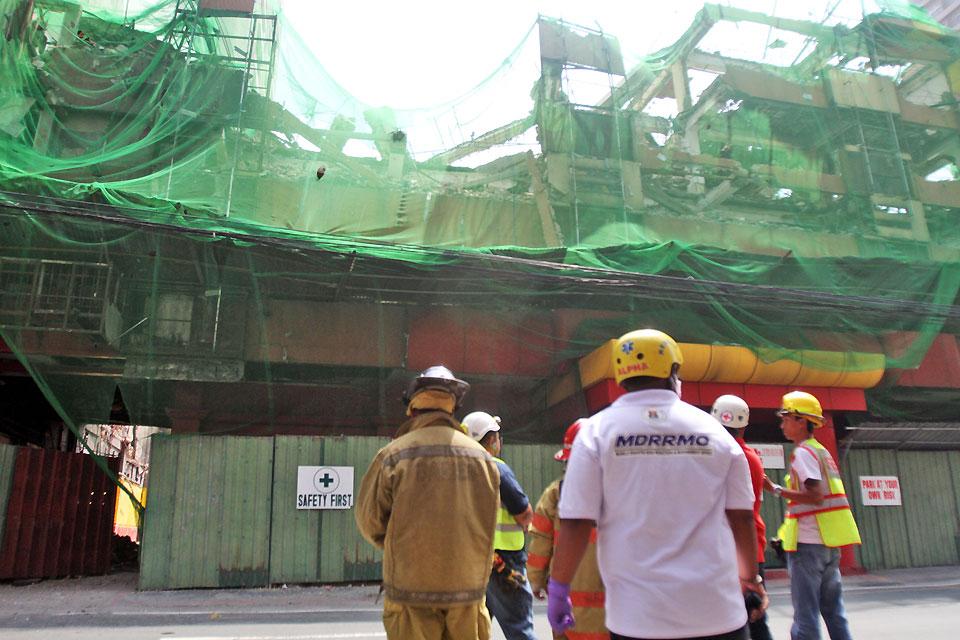 2 workers killed as Sogo building in Manila collapses | GMA News Online
