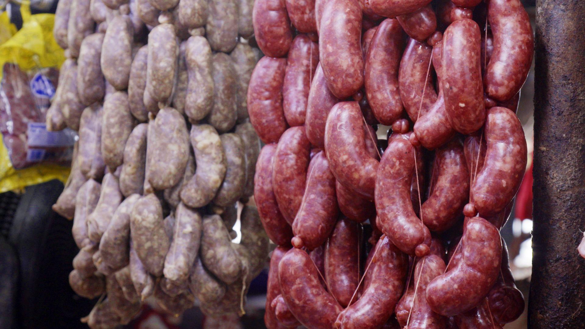 Consumers turn to alternative meat products amid ASF outbreak | GMA ...