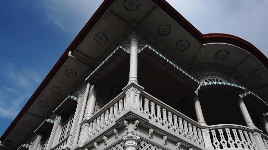 Ed Caluag searches Carcar City museum | GMA News Online