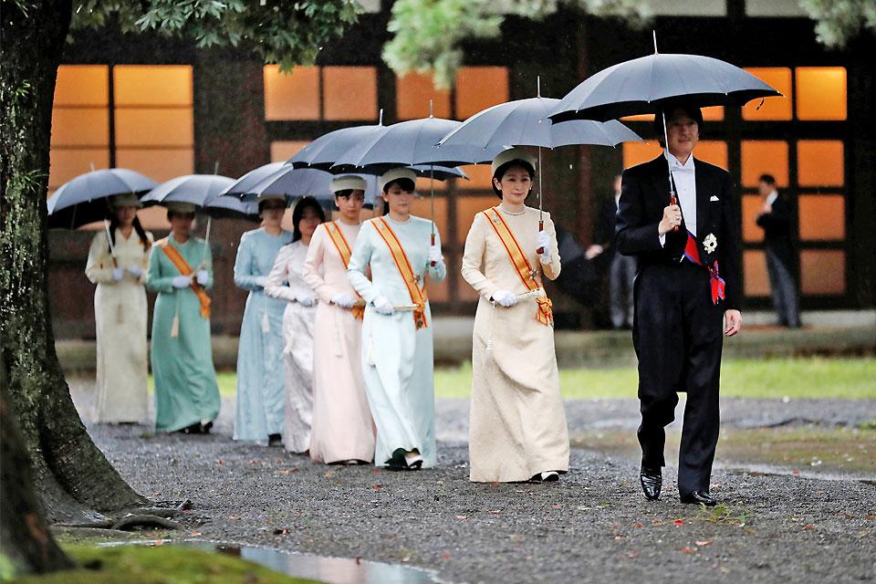 Japan enthronement rites underway | Photos | GMA News Online