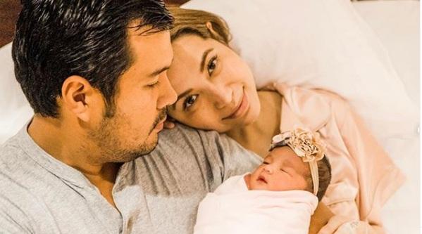 Divine Lee gives birth to a baby girl! | GMA News Online