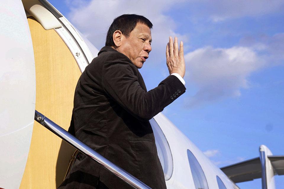 Duterte back in PHL from South Korea | GMA News Online