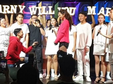Arny Ross is engaged! | GMA News Online