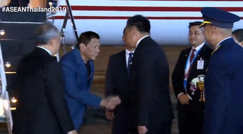Duterte arrives in Thailand for 35th ASEAN Summit | GMA News Online