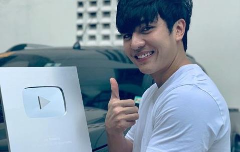 Jak Roberto's YouTube channel just got a Silver Play Button | GMA News ...