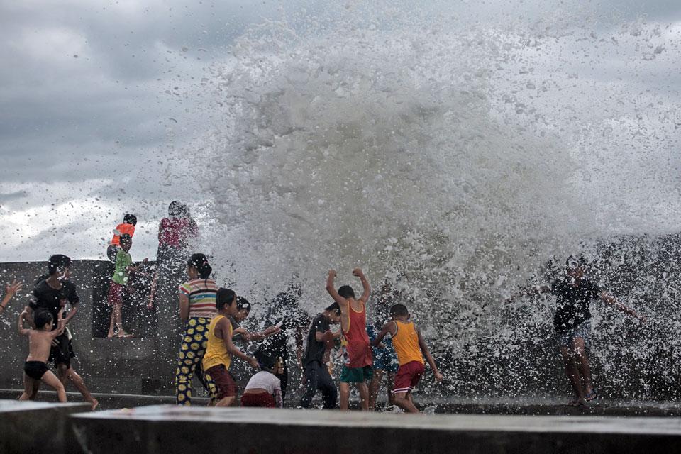 Local gov't declares state of calamity in Albay | GMA News Online