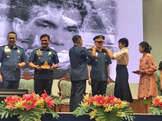Eleazar promoted to rank of police lieutenant general | GMA News Online