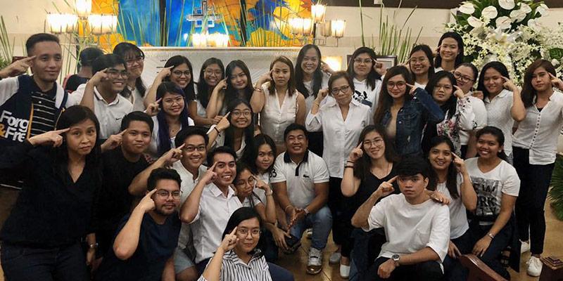 'I Juander' management and staff give beloved host Cesar Apolinario an ...