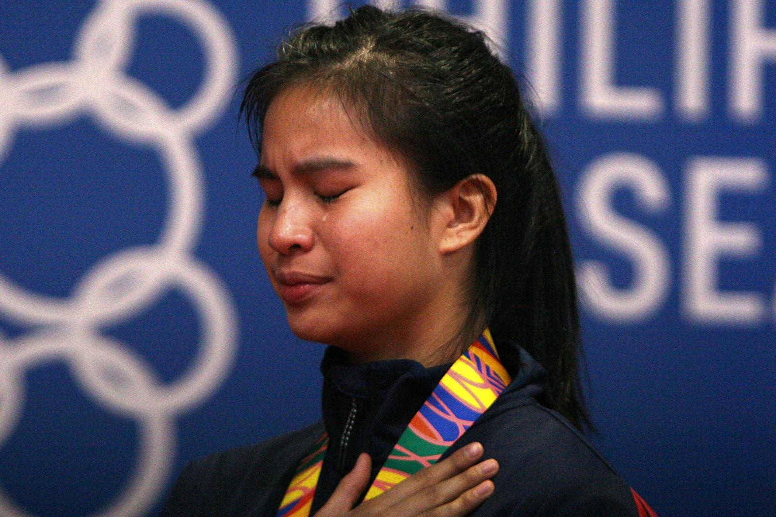 Jamie Lim emotional after SEA Games gold win | Photos | GMA News Online