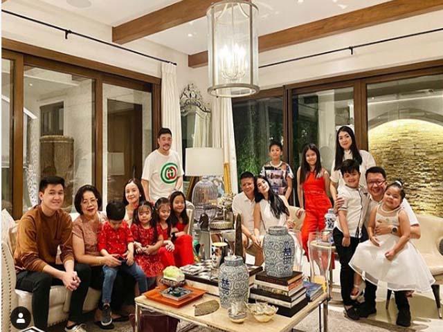 Celebrities share beautiful Christmas family portraits | GMA News Online