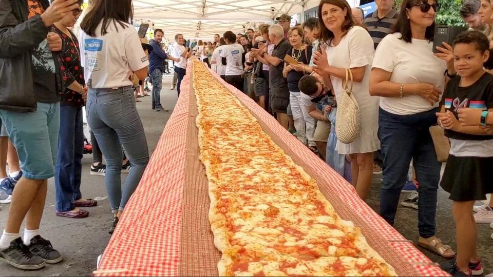 Restaurant makes 103-meter pizza to raise funds for Australian ...