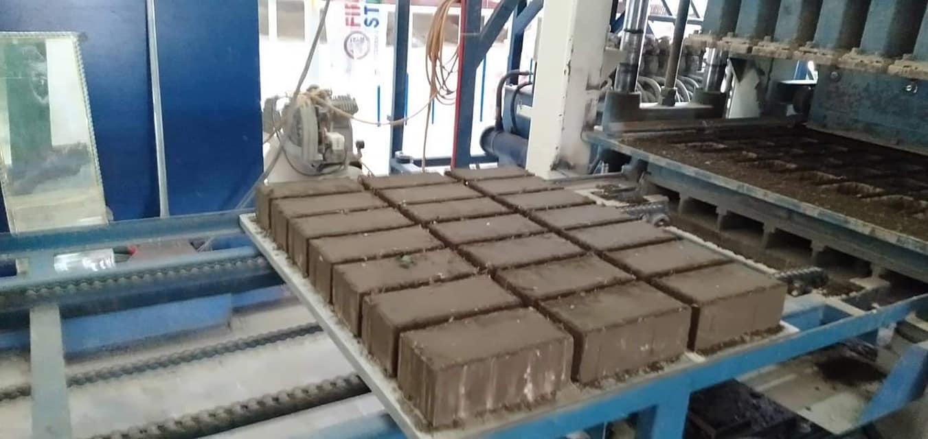 Biñan City recycles volcanic ash to make new bricks | GMA News Online