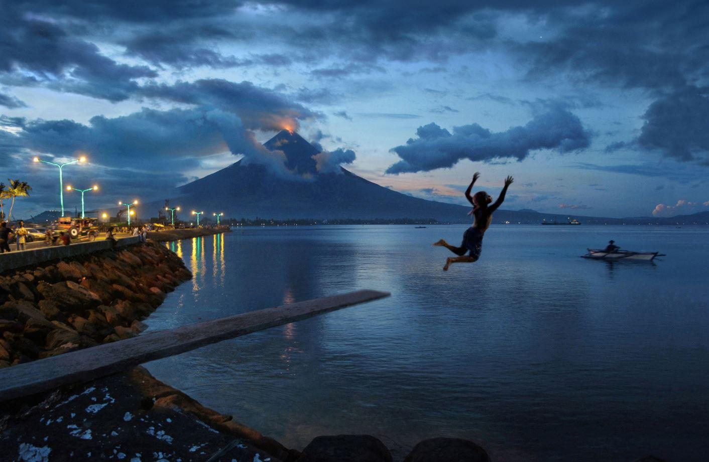 Mayon snapshot bags first place in Germany awards | GMA News Online