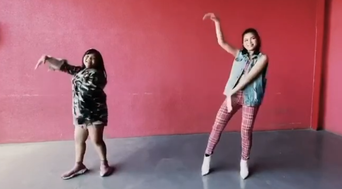 Maine does the Tala dance challenge again, this time with Ryzza Mae ...