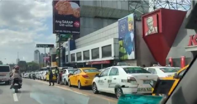 MMDA allows private vehicles to use EDSA yellow lanes | GMA News Online