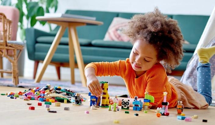 LEGO’s colorful plastic bricks to go green | GMA News Online