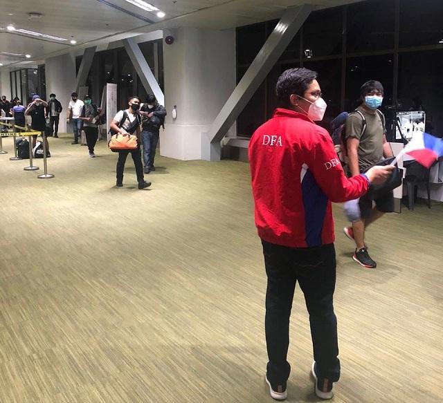 Over 200 more OFWs return home amid COVID-19 pandemic | GMA News Online