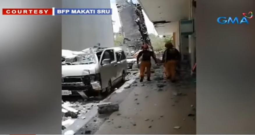 Bahagi ng harapan ng isang condo building sa Makati, bumagsak ...