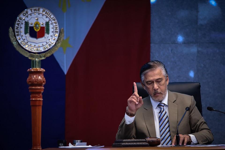 Sotto presides over resumption of Senate session | Photos | GMA News Online