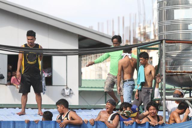Stranded construction workers to gov't: Allow us to go home | GMA News ...