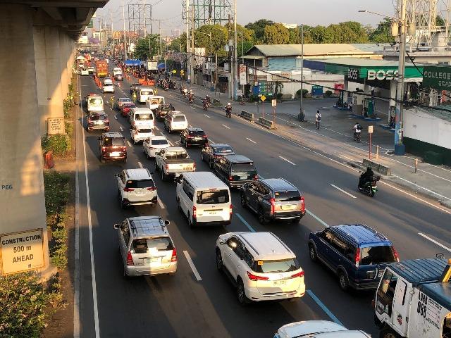 Volume of vehicles up 30% following transition to modified ECQ —MMDA ...