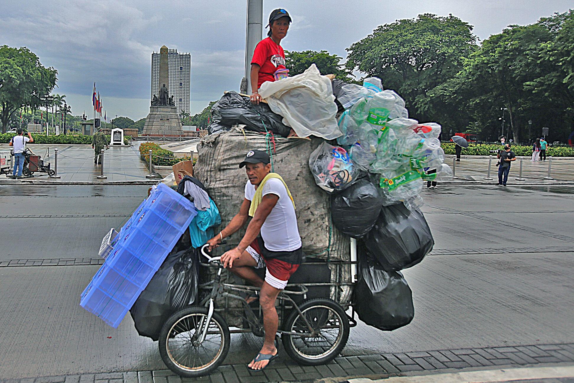 Business as usual for couple making a living out of 'kalakal' in Manila ...