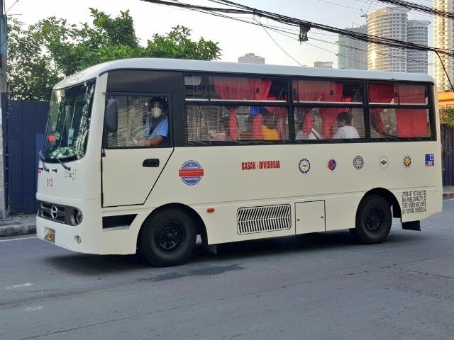 Modern jeepneys resume operations in Metro Manila under GCQ | Photos ...