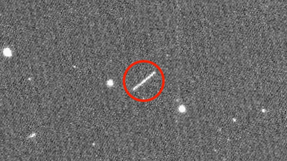 2015 Asteroid Passing Earth