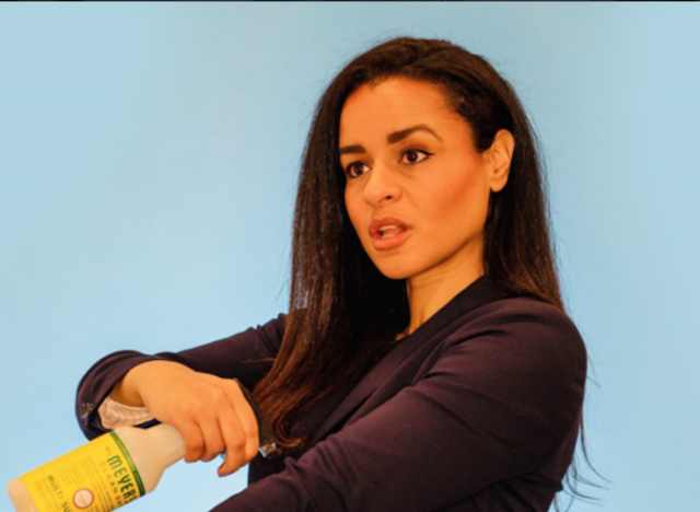 Sarah Cooper, TikTok star who lip syncs to Trump, lands Netflix comedy ...