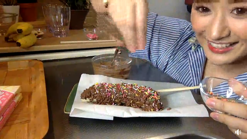 How to prepare a simple, Japanese-style choco banana treat, according ...