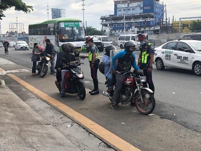 PNP-HPG starts apprehending motorcycle riders without barriers | GMA ...