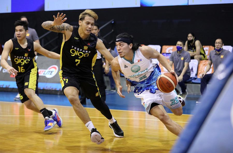 Wright, Phoenix a win away from Finals stint with Game 3 victory over ...