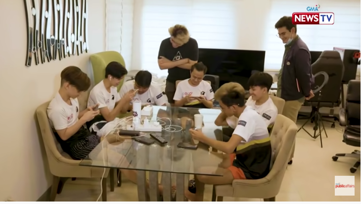 A day in the life of a Pinoy pro-gamer | GMA News Online