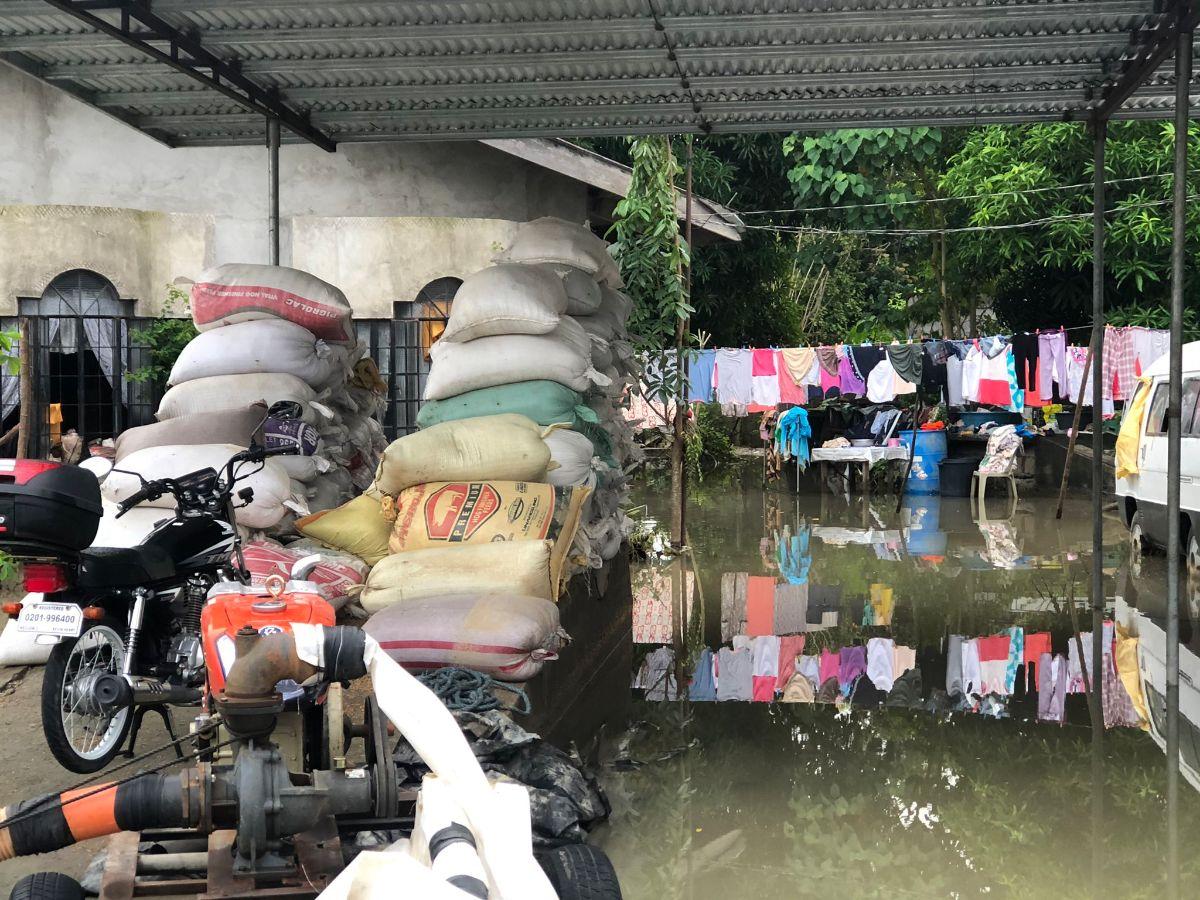 Cabagan, Isabela still flooded almost a week after Ulysses | Photos ...