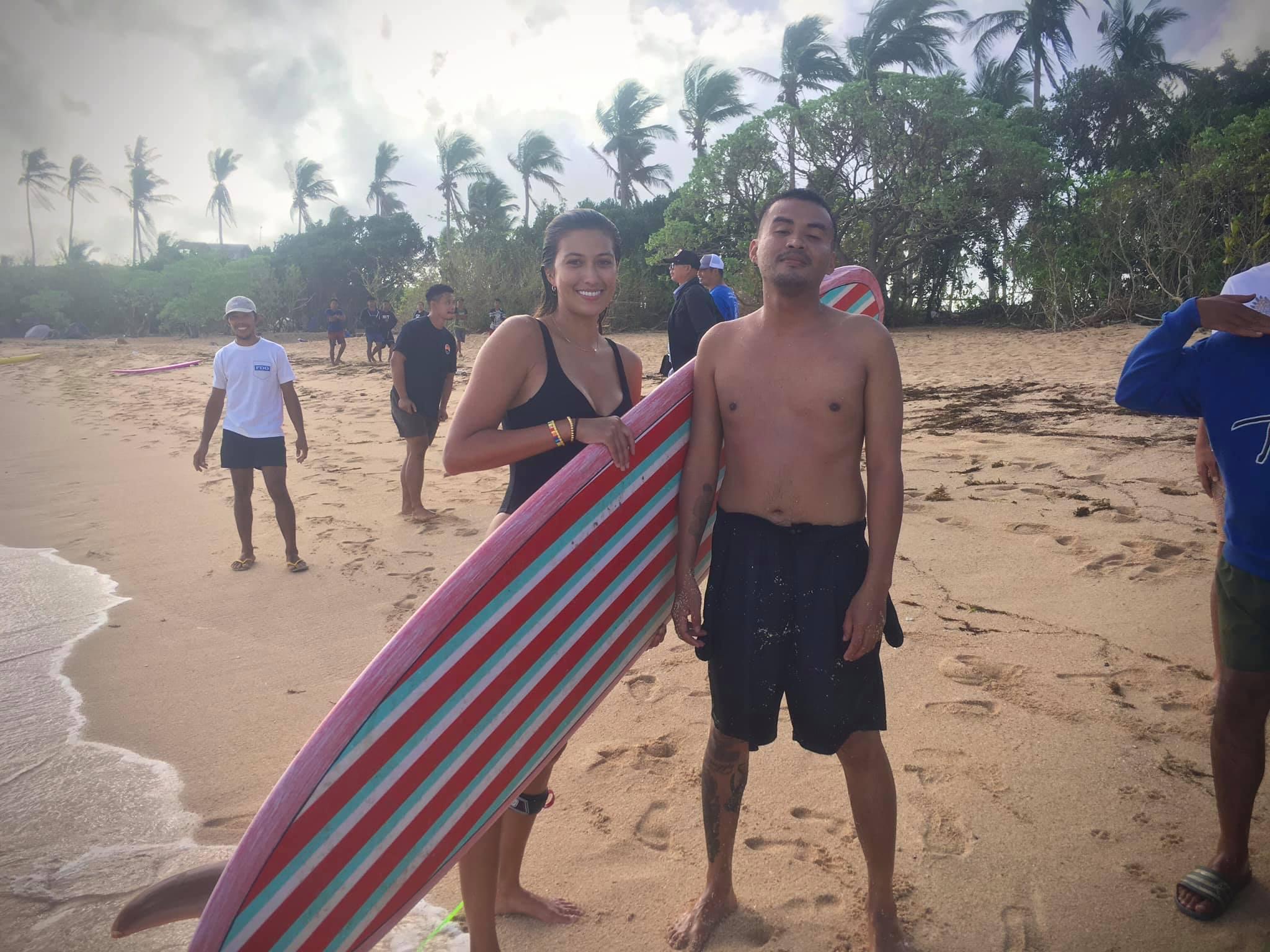 Rachel Peters saves man from drowning in ocean | GMA News Online