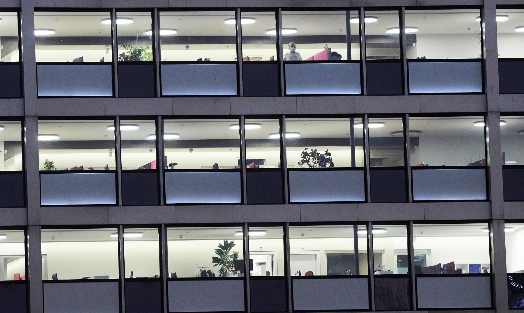 Employers can mandate return to full onsite work, but employees should ...