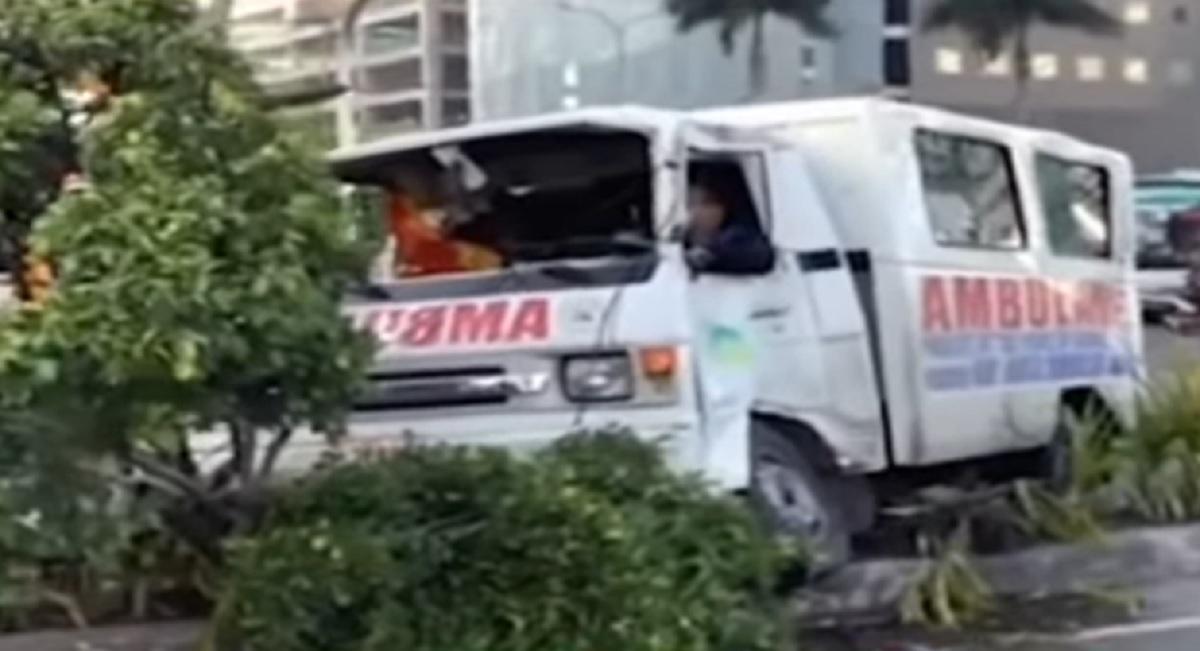 Buntis, kabilang sa 8 sugatan sa salpukan ng bus at ambulansya sa Pasay ... Buntis, kabilang sa 8 sugatan sa salpukan ng bus at ambulansya sa Pasay ...