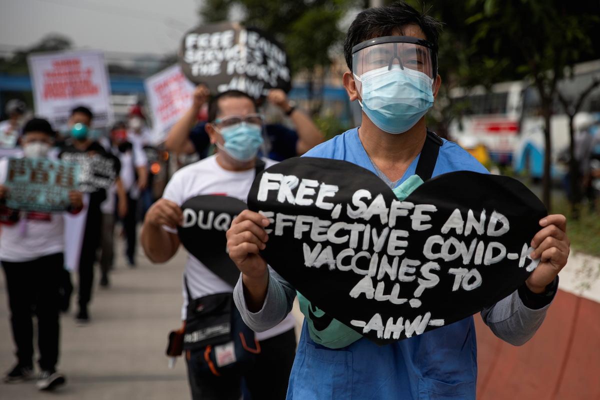 Healthcare workers rally in QC amid COVID-19 pandemic | Photos | GMA ... Healthcare workers rally in QC amid COVID-19 pandemic | Photos | GMA ...